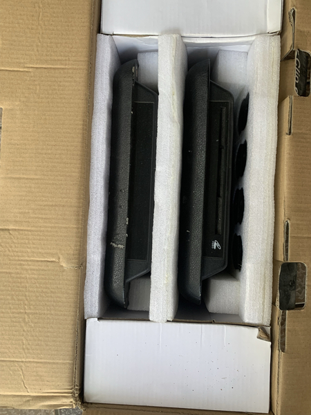 Pod golovni monitor