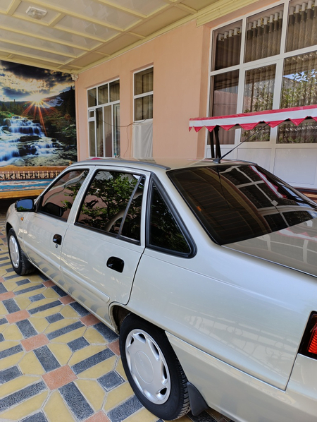 Nexia 2 dons 1.6 sotiladi