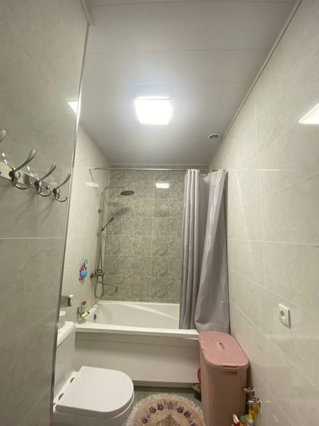 N824 Zamona Arbat kafesi roparasida 2,5 sotix