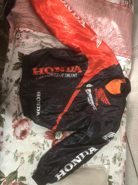 Продам или обменяю куртку Honda(original)