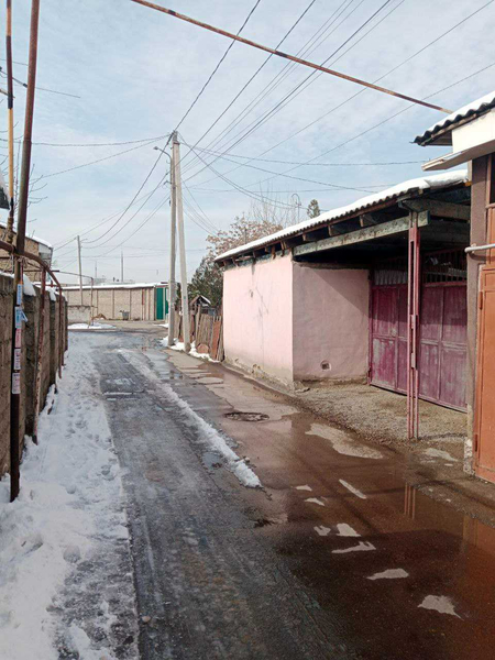 Shahar markazida uchastka sotiladi