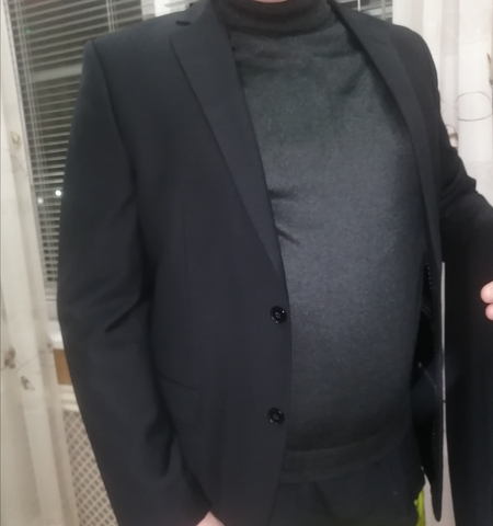 Продаётся костюм