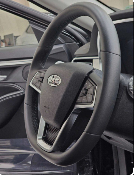 JAC J7 lift-back