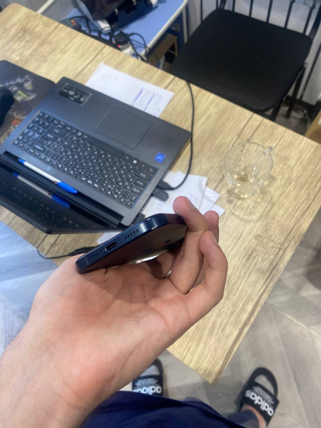 iPhone 15 pro 256gb