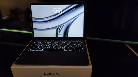 MacBook Air M1 8/256