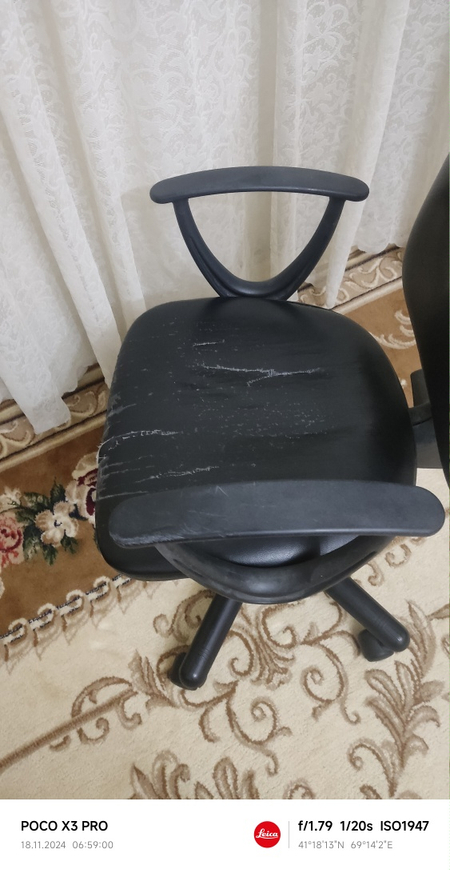 Продается кресло офисное