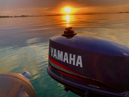 Продам лодочный мотор Yamaha 5 сил