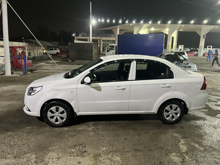 Nexia 3  2pazitsta 8500$ yana kelshamiz onam haydagan 2018 oxri oganmi