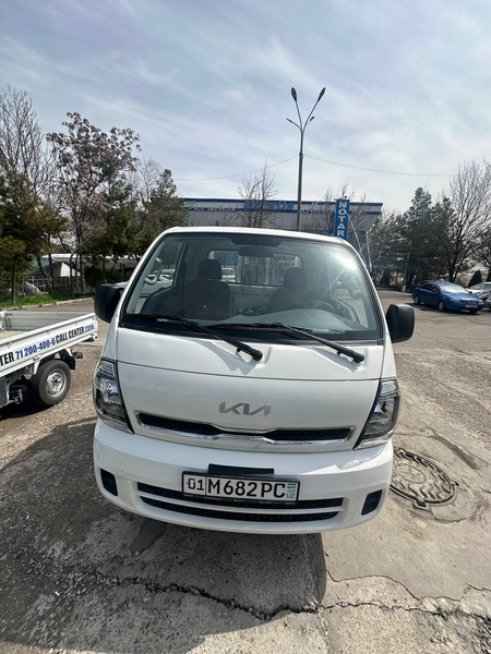 Kia Bongo 2023 yil bir qo'l