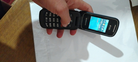 samsung gusto 3 duos 2ta sim kartali 1ta fleshkali