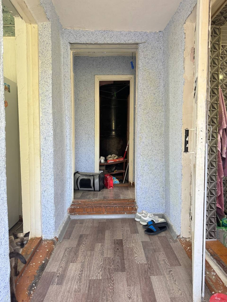 Срочно продаётся дом 3 комнаты 4 сотки