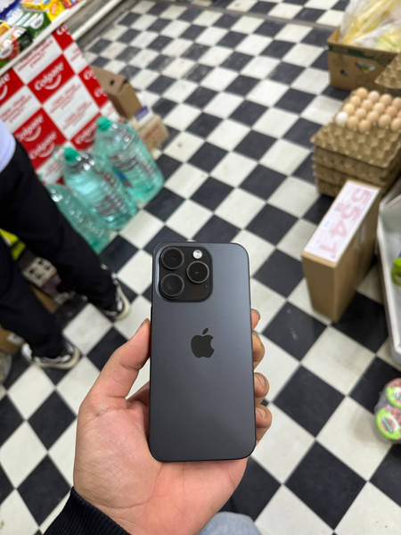 iPhone 15 pro 256gb