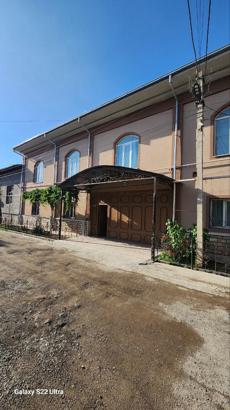 Ташкентский облась Учкахрамон продается дом