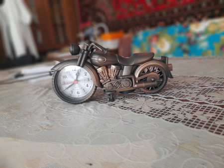 Soatli suviner yangi karobkasi bilan