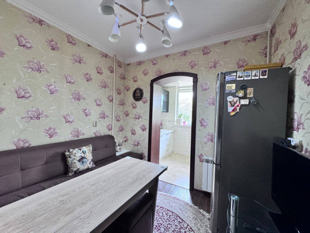 Срочно продам квартиру 4/4/9 Юнусабад 12