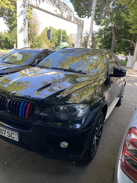 BMW X6 Srochno sotiladi holati yahshi