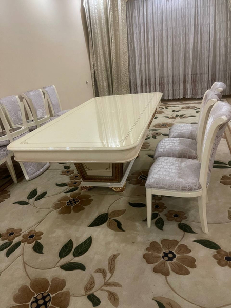 Mebel sotiladi b.u