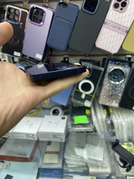 iPhone 12 64Gb icloud