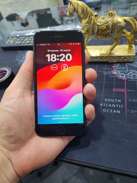 iPhone SE 2020 64GB