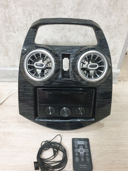 Pioneer 725 spark ramka mers deflektor