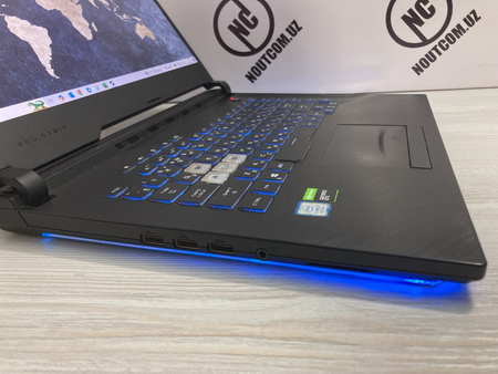 ASUS ROG STRIX i7-9750 GTX 1650