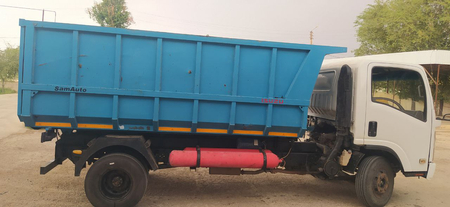 ISUZU NPR самасвал
