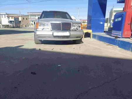 Mercedes Benz w124 sotiladi