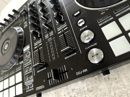 PIONEER DDJ RR yaxshi holatda