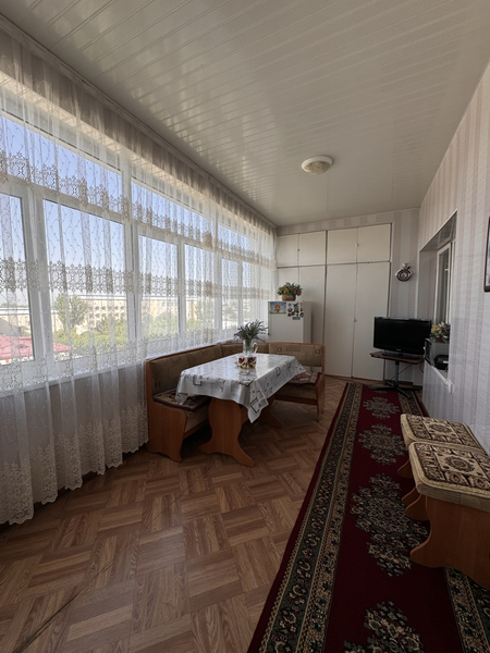 Продается 2 х комнатная квартира возле крытого рынка