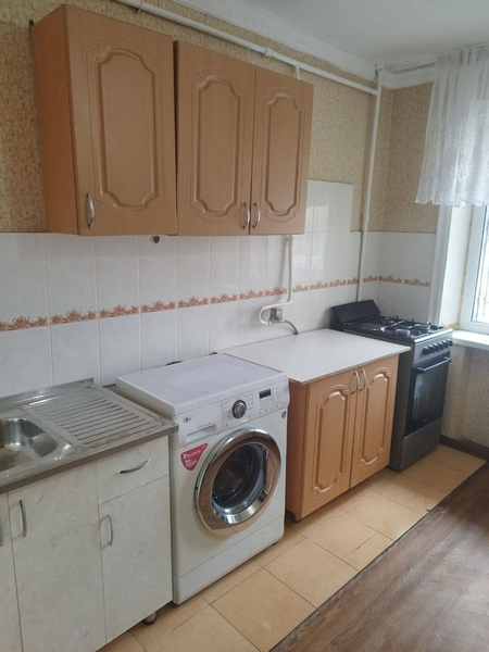 Своя Продам Квартиру Район - Чиланзар 1 квартал Ориентир - Метро Хамз