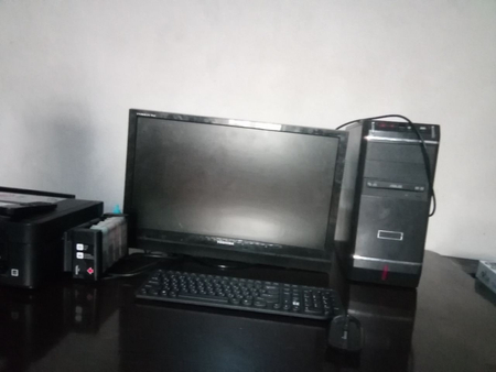 Svetnoy printer va monitor blok mishka sotilodi
