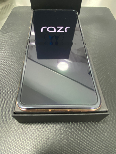 Motorola Razr+ 2024 новый