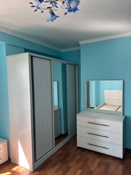 mebel spalniy garnitur+pufik+vakum mehanizm