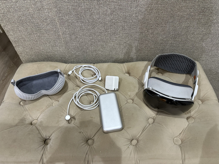 * Apple Vision PRO 256GB оригинал почти новые
