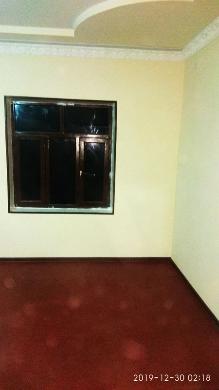 Uy sotiladi yengi xayot tumanidan 1 yarim kl