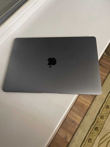 Продается MacBook Air M1 8/256 GB