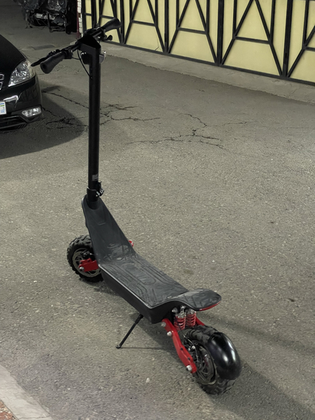 E-SCOOTER X10 продается в отличном состоянии