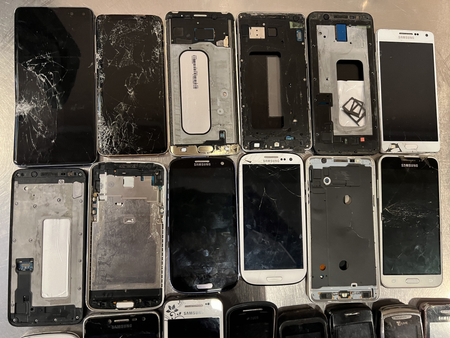 Разние телефоны Samsung на запчасти