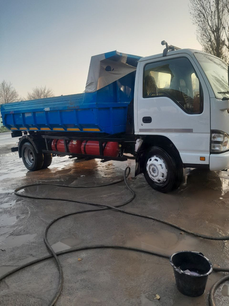 Самосвал Исузи радной