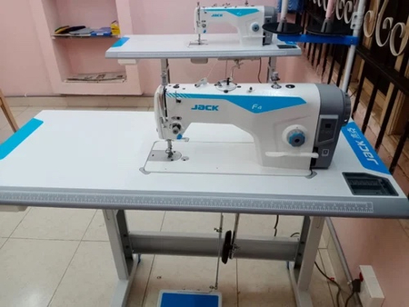 Jack F4 tikuv mashinasi srochna sotiladi