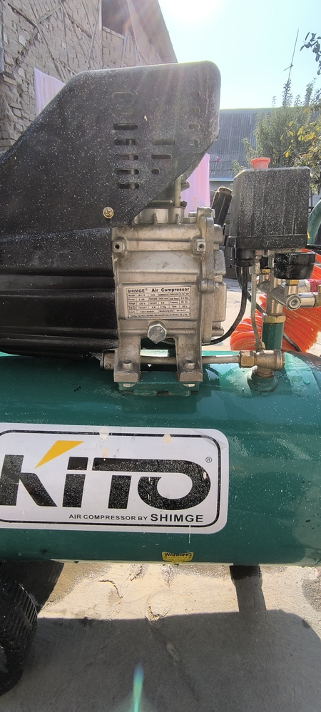 Кампресор 50 л с пистолетом