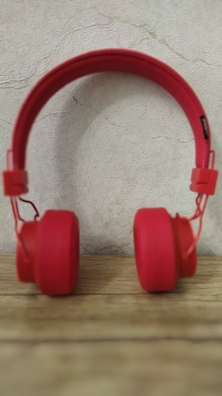 Headphones qizil rangda