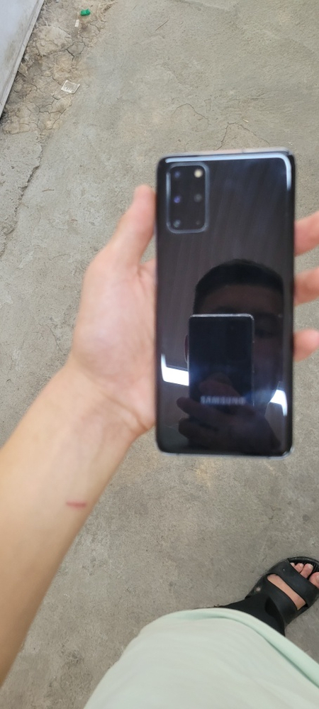 Samsung Galaxy S20+ ishlashi zor