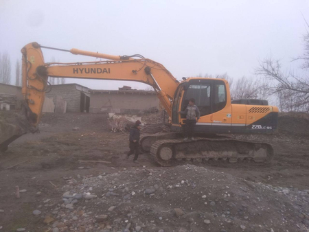 Экскаватор гусеничный Hyundai ROBEX 220 LC-9s 85.000 уе