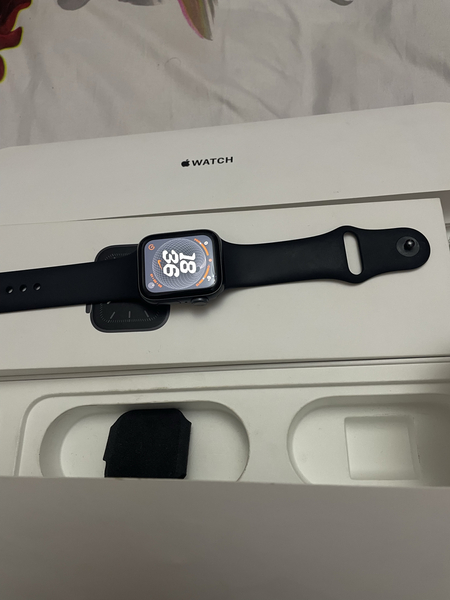 Srochni sotiladi Apple watch 5 32gb