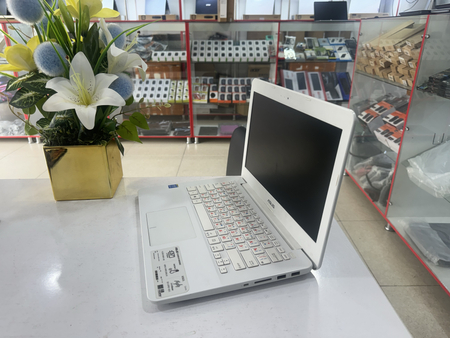 Asus core i3 ni idealidan arzonroq narxda keldi 8 gb ram oppogidan