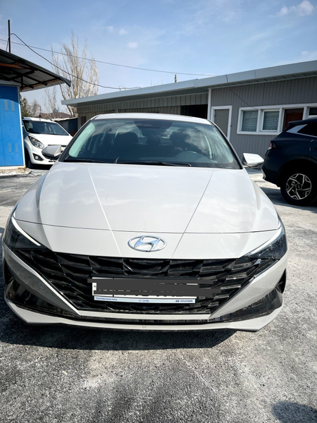 Hyundai Elantra 2023
