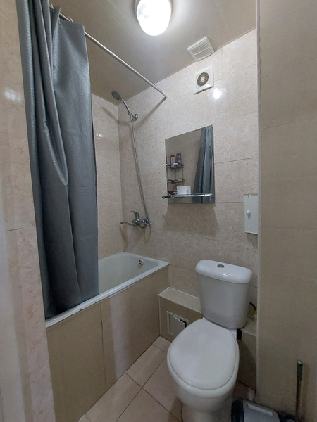 Чиланзар 8кв Парус ТЦ Продам 1/4/5