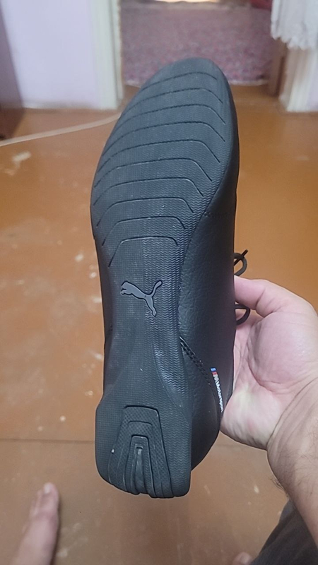 Продаётся пума bmv оригнальные кроссовки