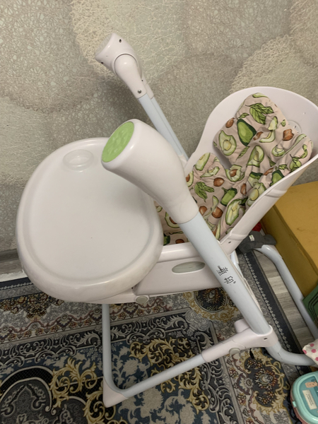 Продам стульчик качелю